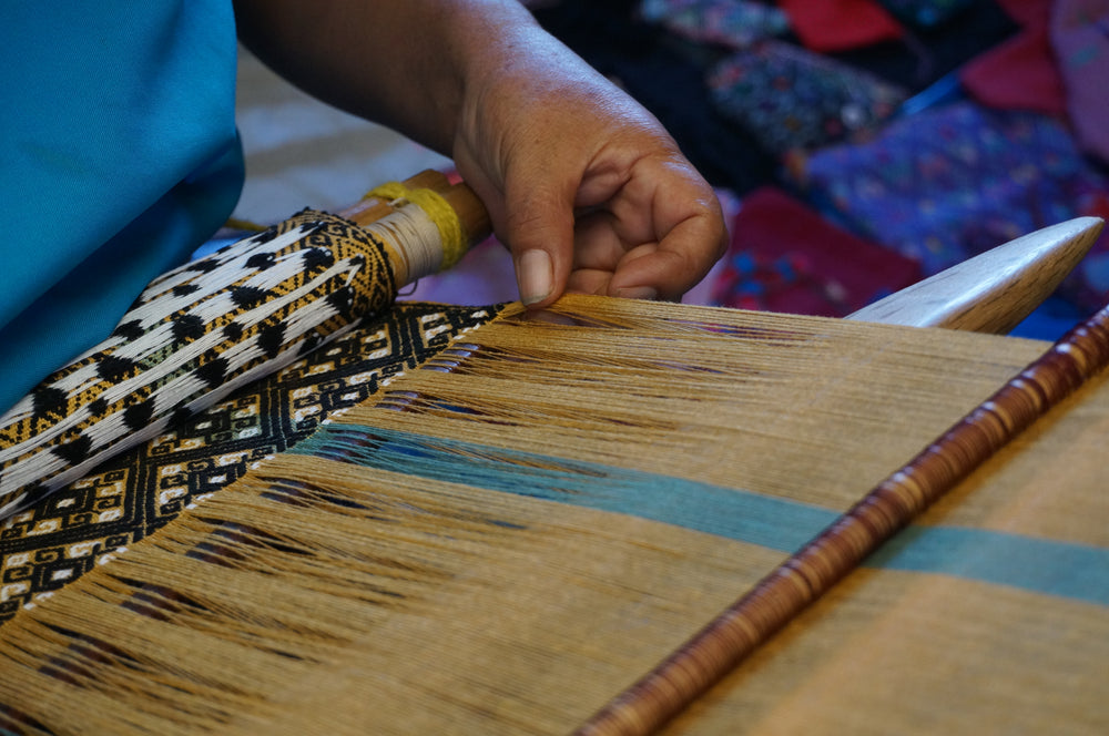 NIRMI Babytrage | fair & nachhaltig | austauschbare Designs mit Impact